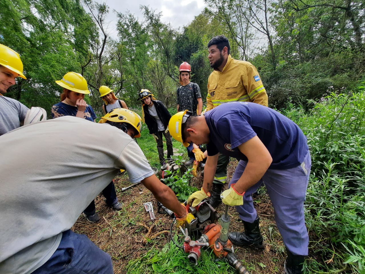 Culminó el Curso Básico de Combatiente de Incendios Forestales en el ... Culminó el Curso Básico de Combatiente de Incendios Forestales en el ...